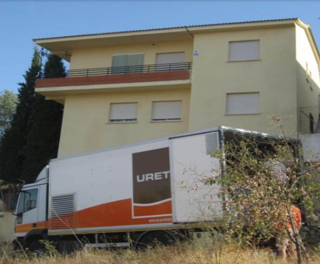 Consolidación del terreno de cimentación en una vivienda en pendiente